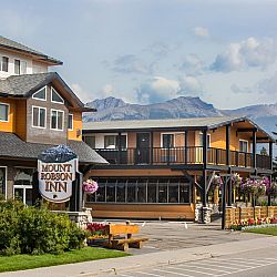 Jasper Hotel, Alberta - Mount Robson Inn