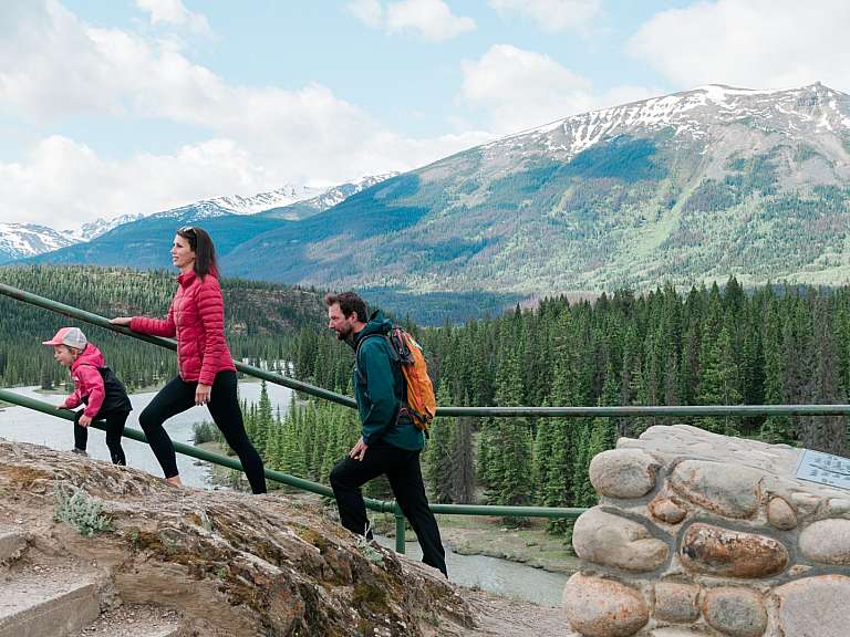 Jasper Hotel, Alberta - Mount Robson Inn