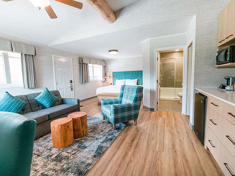 Jasper Hotel, Alberta - Mount Robson Inn